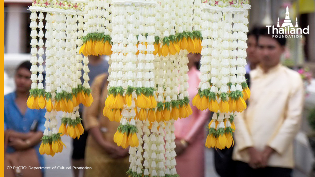 Thai-style Offerings - Thailand Foundation