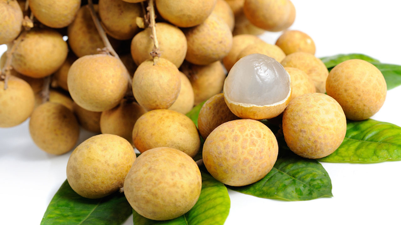A Beginner’s Guide to Seasonal Thai Fruits - Thailand Foundation