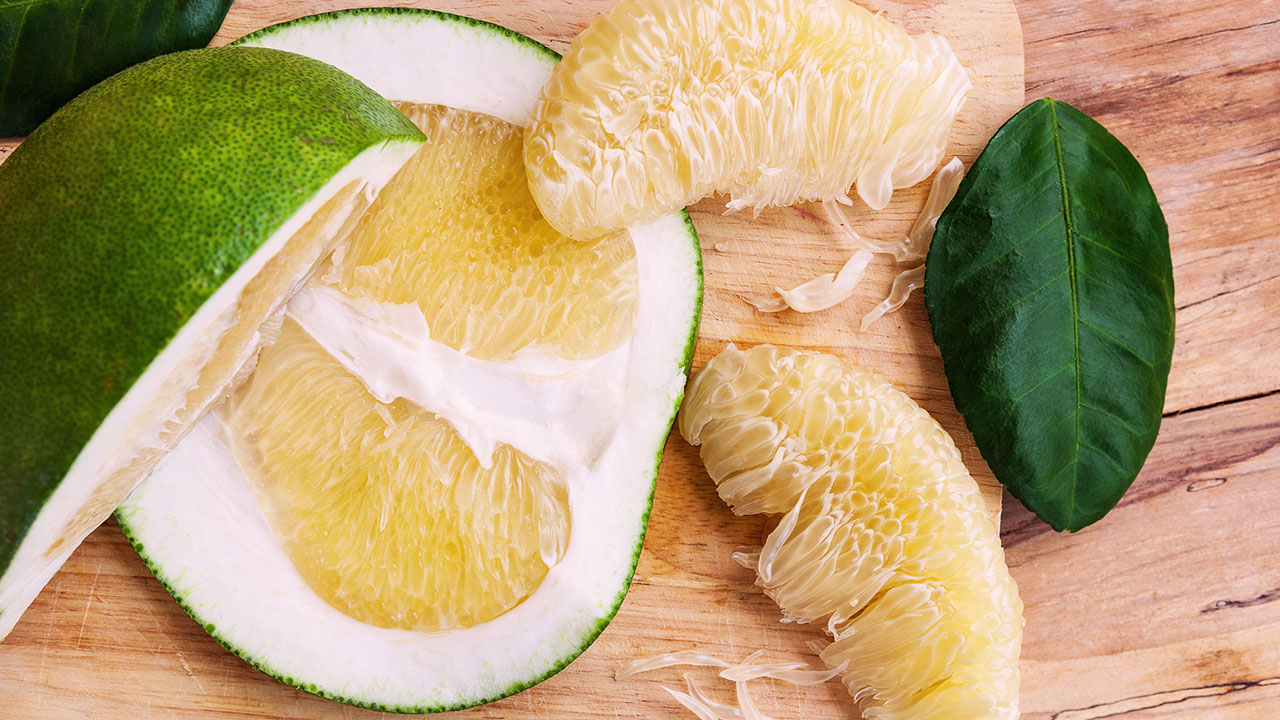 A Beginner’s Guide to Seasonal Thai Fruits - Thailand Foundation
