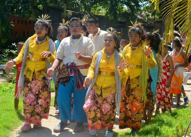 The Urak Lawoi’s Boat Floating Ceremony - Thailand Foundation